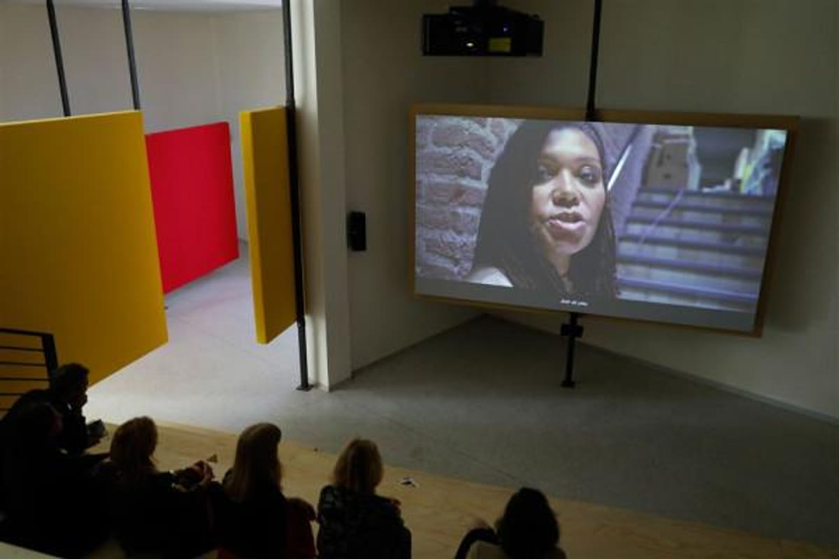 Je zelfbeeld? Dat bevraag je niet | Brainwash | HUMAN