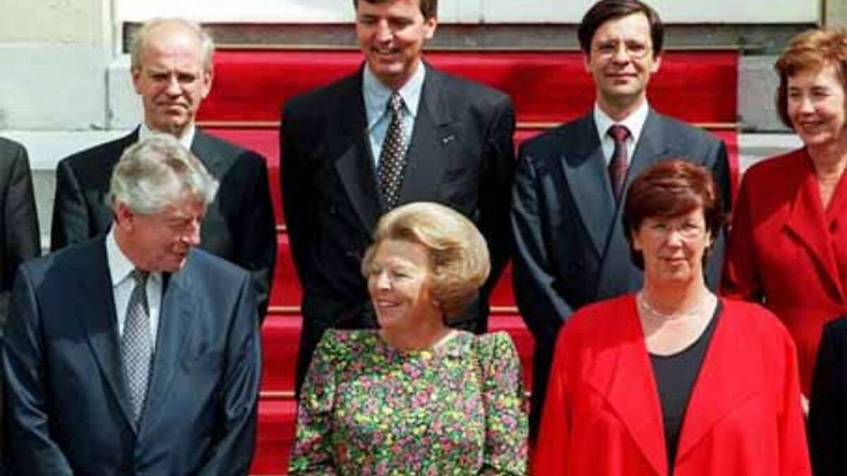 Het NIOD-rapport en de val van het tweede Paarse kabinet (deel 1 ...